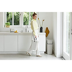 Brabantia Sort & Go Food Trash Can (0.8 Gal/Light Gray) Small Countertop Kitchen Compost Caddy with Handle & Removable Lid, Easy Clean