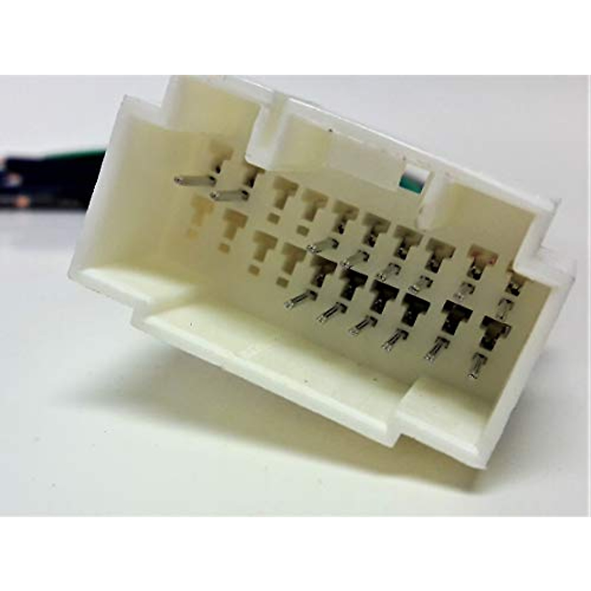 Carxtc Wire Harness to Install a Car Radio. Fits Honda Accord 98-02, Civic 99-11, CR-V 96-06, Element 05-11, Insight 01-06, Odyssey 99-07, Pilot LX 06-08, Prelude 99-01, Ridgeline 05-08, S2000 2000-09