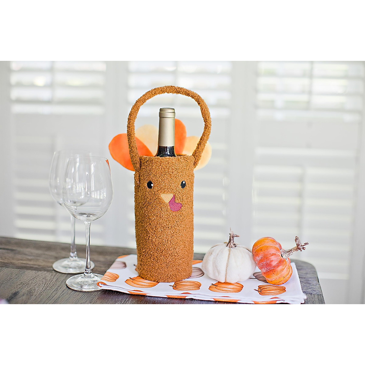 Pearhead Sherpa Turkey Wine Bottle Gift Bag, Thanksgiving Dinner Ideas, Funny Fall Housewarming Ideas, Holiday Party Hostess Gifts, Reusable Gift Bag, Soft Travel Wine Tote Carrier