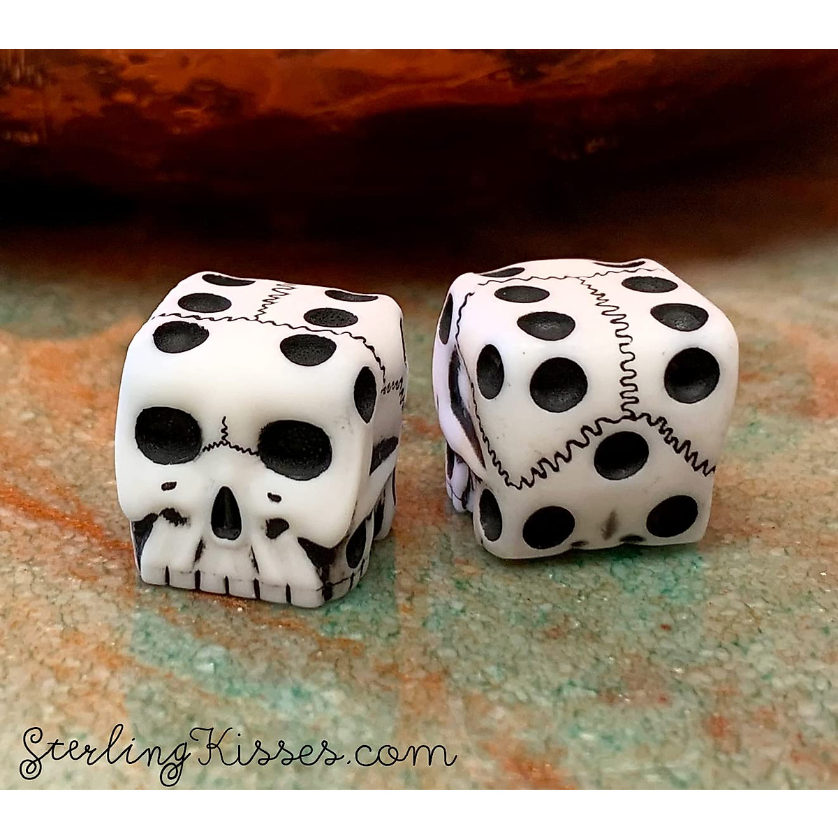 Skull Dice - Pair of Skull Shaped Dice 6 Sided