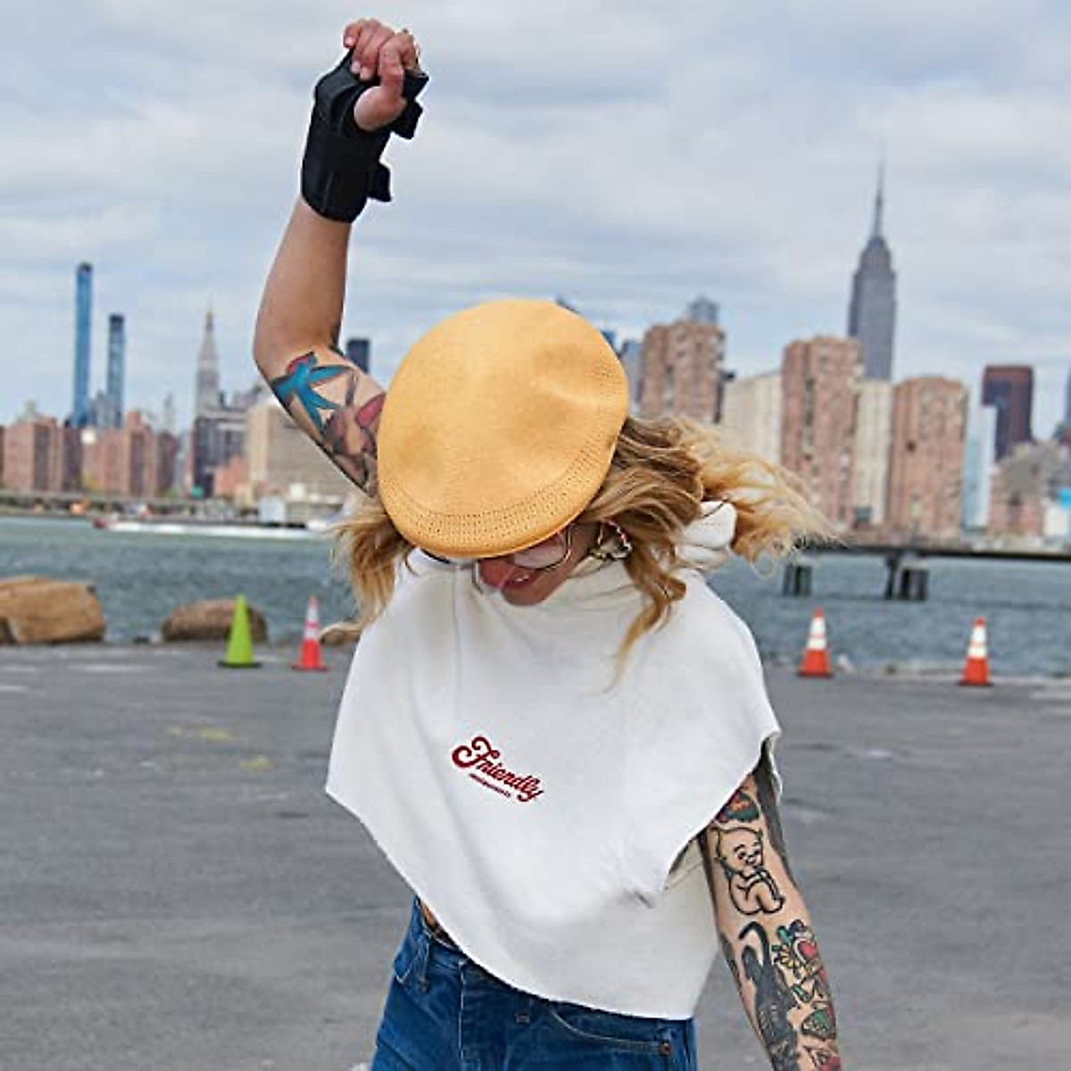 Kangol Tropic 504 Ventair - Black/Gold/M Black/Gold, Medium