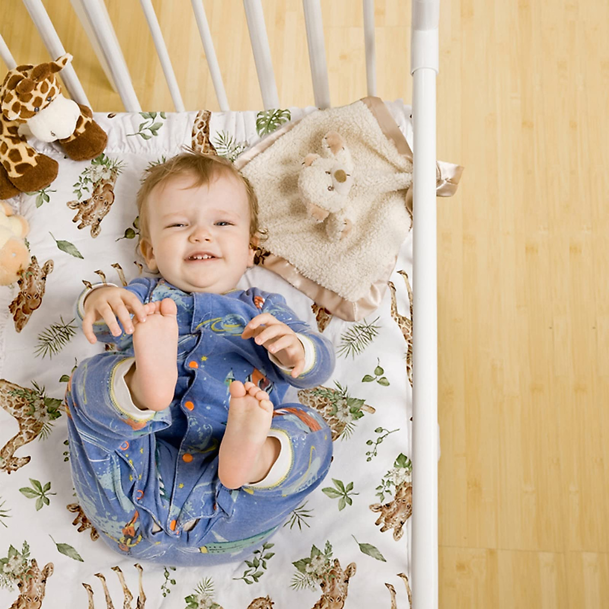 Gllquen Baby Crib Sheets for Boys Girls, Organic Fitted Crib Sheets Elastic Toddler Bed Crib Mattress Sheet Floral Pattern, Standard Safe Crib Sheets for Baby Unisex 52"x 28" x9"(Giraffe)