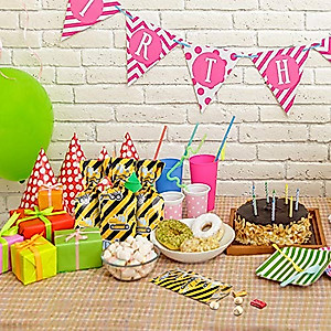 Gejoy 100 Pieces Construction Theme Cellophane Bags, Construction Theme Goodie Favor Bags, Truck Themed Candy Treat Bags Gift Bags with 100 Pieces Golden Twist Ties for Kids Boys Party Supplies Decorations