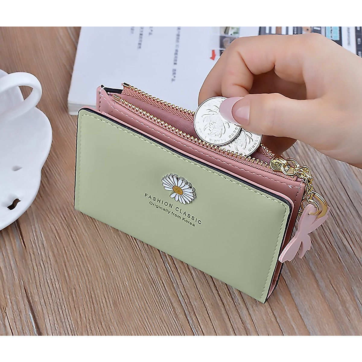 Women's wallet, female short Korean version of fashion chrysanthemum coin purse, soft thin wallet., Light green
