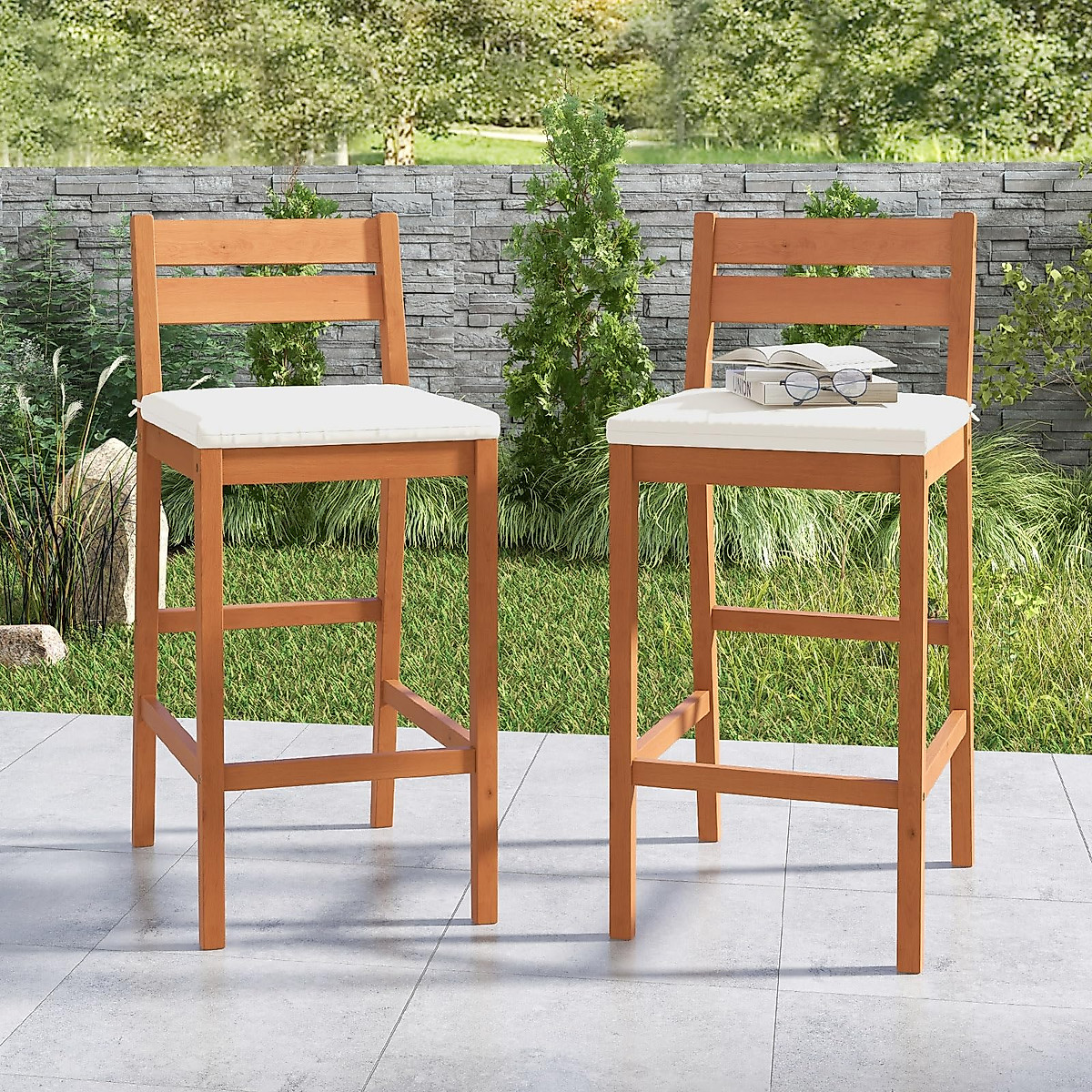 Tangkula Patio Eucalyptus Wood Bar Stools Set of 2, Outdoor Bar Height Patio Chairs with Cushions, Outdoor Barstools for Backyard, Garden, Balcony, 400 lbs Capacity (1, Off White)