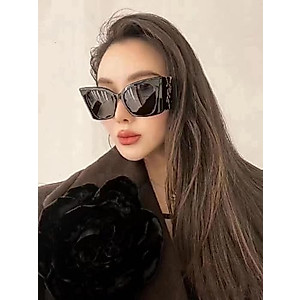 Square Sunglasses for Women Men Trendy Retro Fashion Sunglasses UV 400 Protection Glasses Skin
