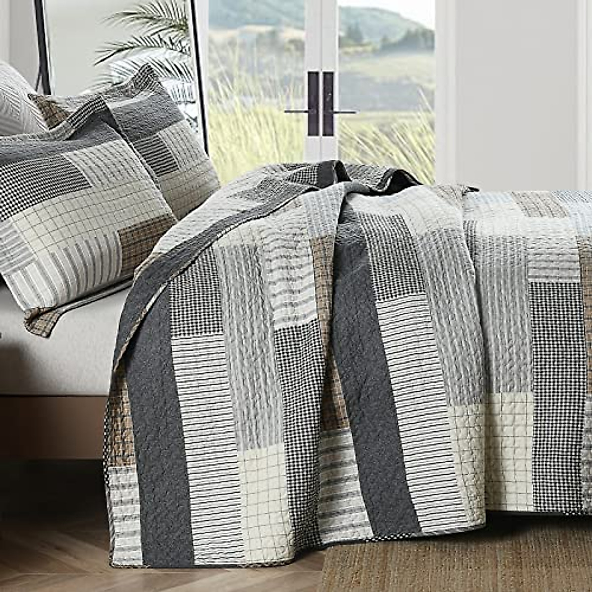 Quilts Queen Size, Queen Quilt Bedding Set Bedspread, 100% Cotton Patchwork Quilt for Queen Bed, 3 Pieces Plaid Farmhouse Reversible Lightweight Comforter Bed Spread for All Season, Grey/Tan/Black