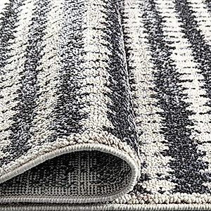 Amazon Brand – Stone & Beam Modern Contemporary Area Rug, 5 x 8 Foot, Off White