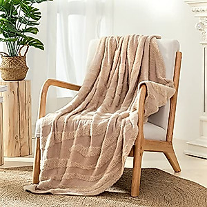 Snuggle Sac Luxury Feather Yarn Fluffy Throw Blanket 3D Hand Feeling Microfiber Super Soft Fuzzy Reversible Lightweight Cozy Decor Knitted Blankets with Natural Textured for Home Couch 50''x60 Beige