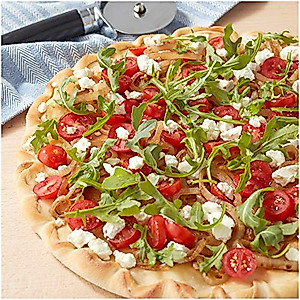 Wilton Perfect Results Premium Non-Stick Pizza Pan, Non-Stick Bakeware, Steel, 14-Inch.
