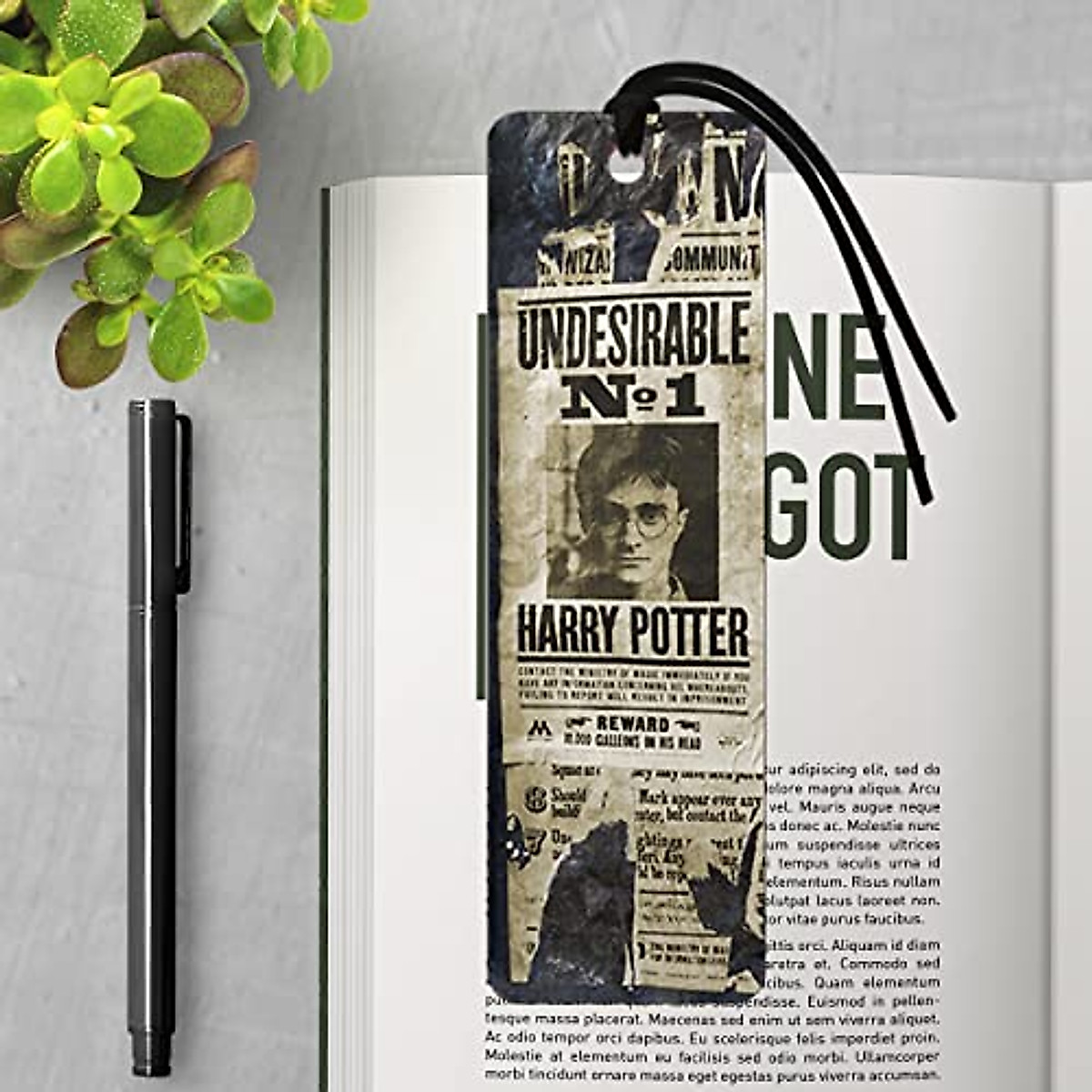 Trends International Harry Potter - Wanted Bookmarks, Multi 7.25 x 2.25 x 0.0394