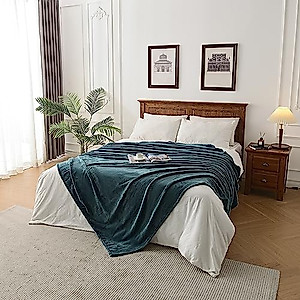 Kingole Flannel Fleece Microfiber Throw Blanket, Luxury Peacock Blue Twin Size Lightweight Cozy Couch Bed Super Soft and Warm Plush Solid Color 350GSM (66 x 90 inches)