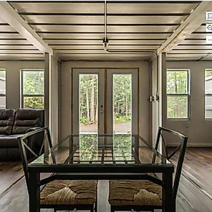 40 ft Modern 2024 Luxury Prefab Villa, Insulated Portable Expandable Container 1 Bedroom. Mobile Tiny Home with Free Electric Water Heater Tiny Backyard House, Movable, Foldable, and Expandable