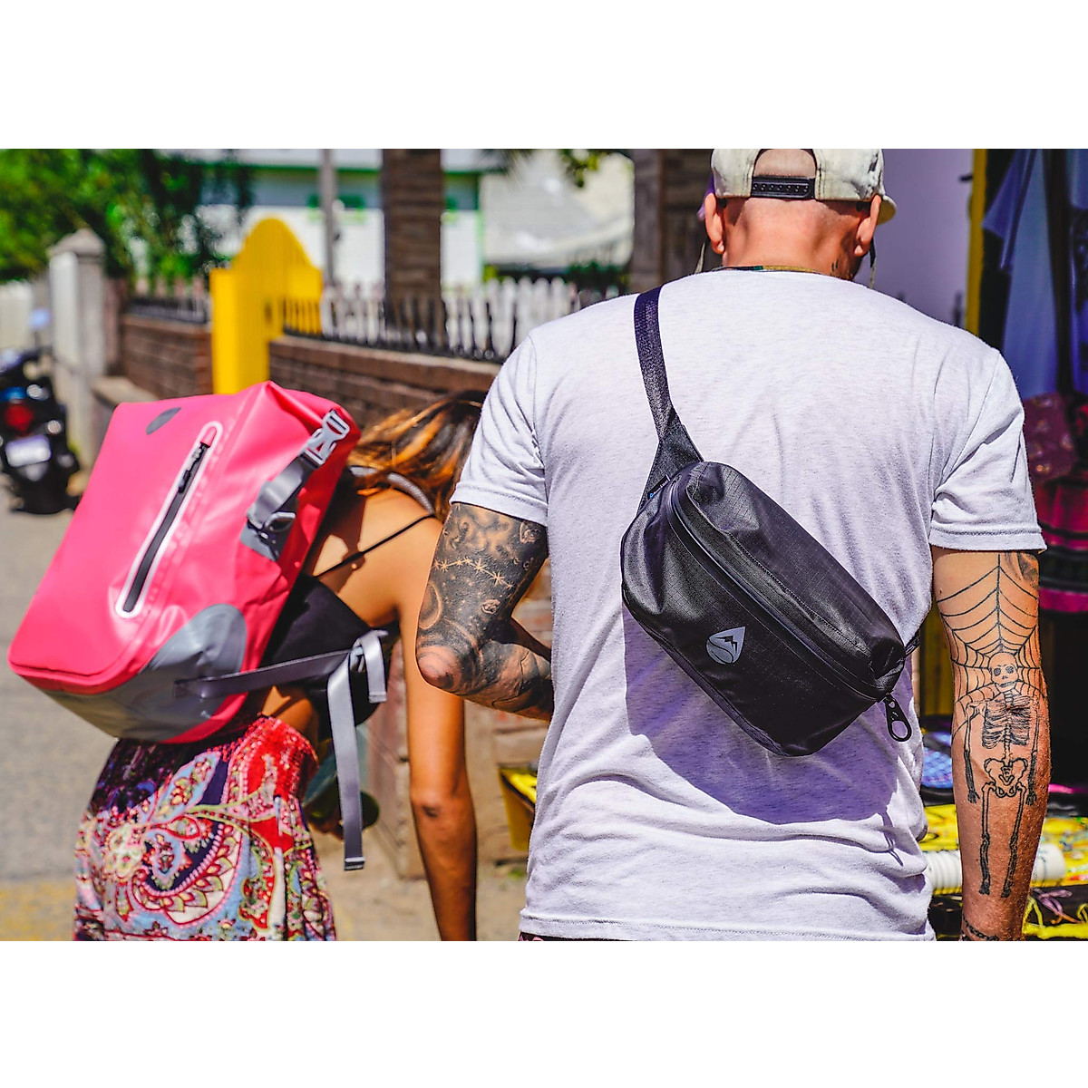 Skog Å Kust FannySåk Airtight & Waterproof Floating Waist Bag | for Kayaking, Rafting, Boating, Swimming, Camping, Hiking, Beach, Fishing | Black