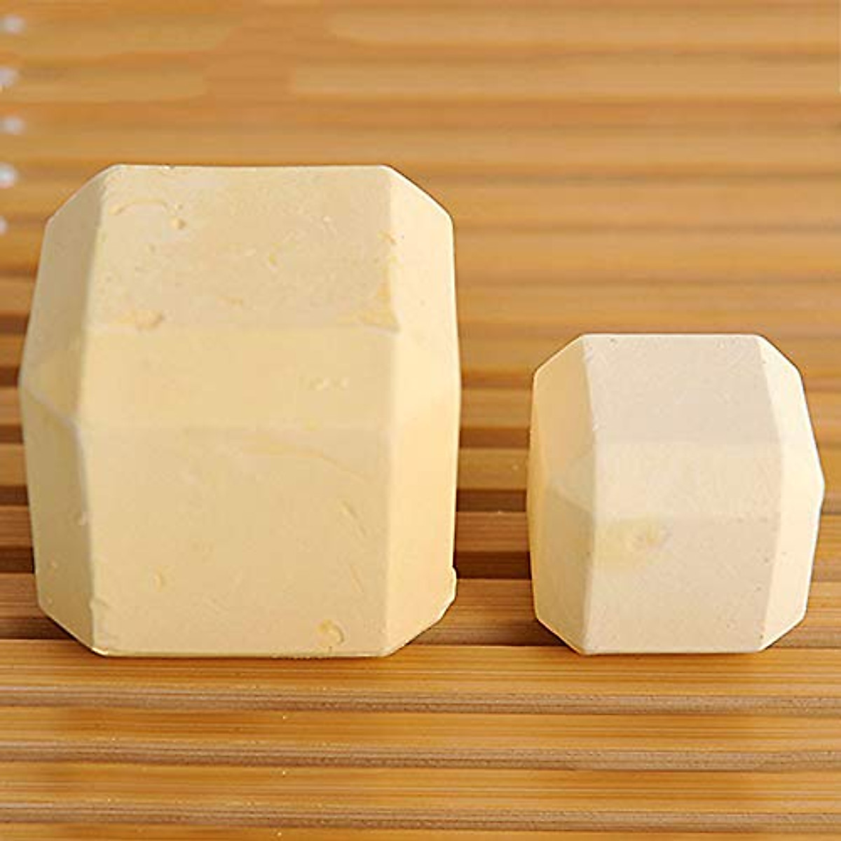 lEIsr00y Hamster Rabbit Chew Stone, Pet Hamster Rat Rabbit Grinding Mineral Stone Chew Non-Toxic Calcium Cube Toy - L