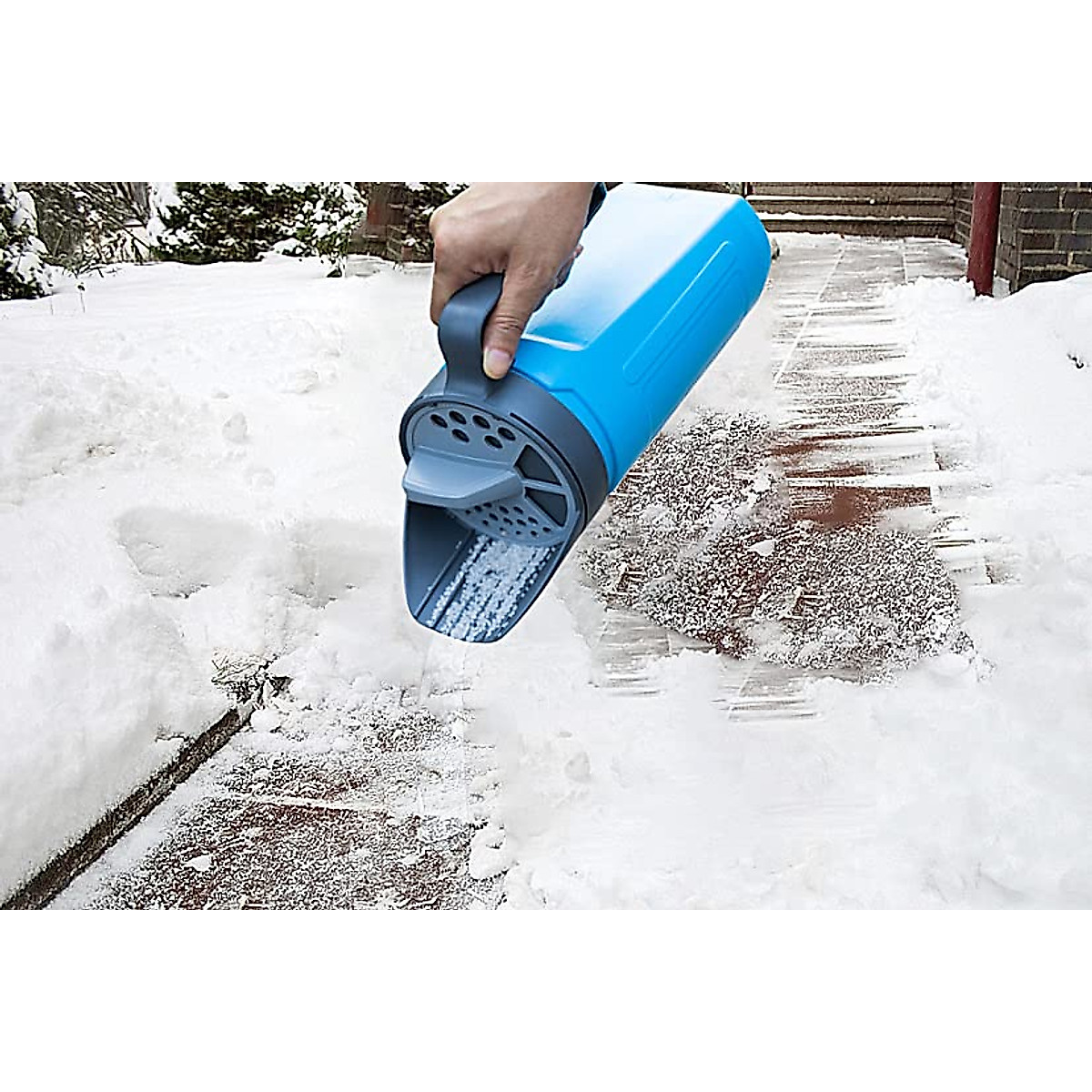 TIPU Hand Spreader Shaker, Handheld Spreader for Grass Seed, Fertilizer & Earth Food, Snow Salt, Ice and Snow Melt - Multiple Adjustable Opening Sizes for All Purpose- Up to 80 Oz