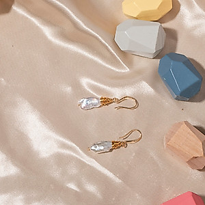 Cowlyn Irregular Pearl Earrings Pendant Baroque Culture 14k Gold Hypoallergenic for Women Gifts Jewelry