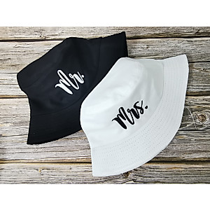 Enodtter Mr and Mrs Bucket Hats for Couples, Embroidered Bride Groom Matching Hats, Embroidery Summer Beach Hats, Newlywed Honeymoon Wedding Gift