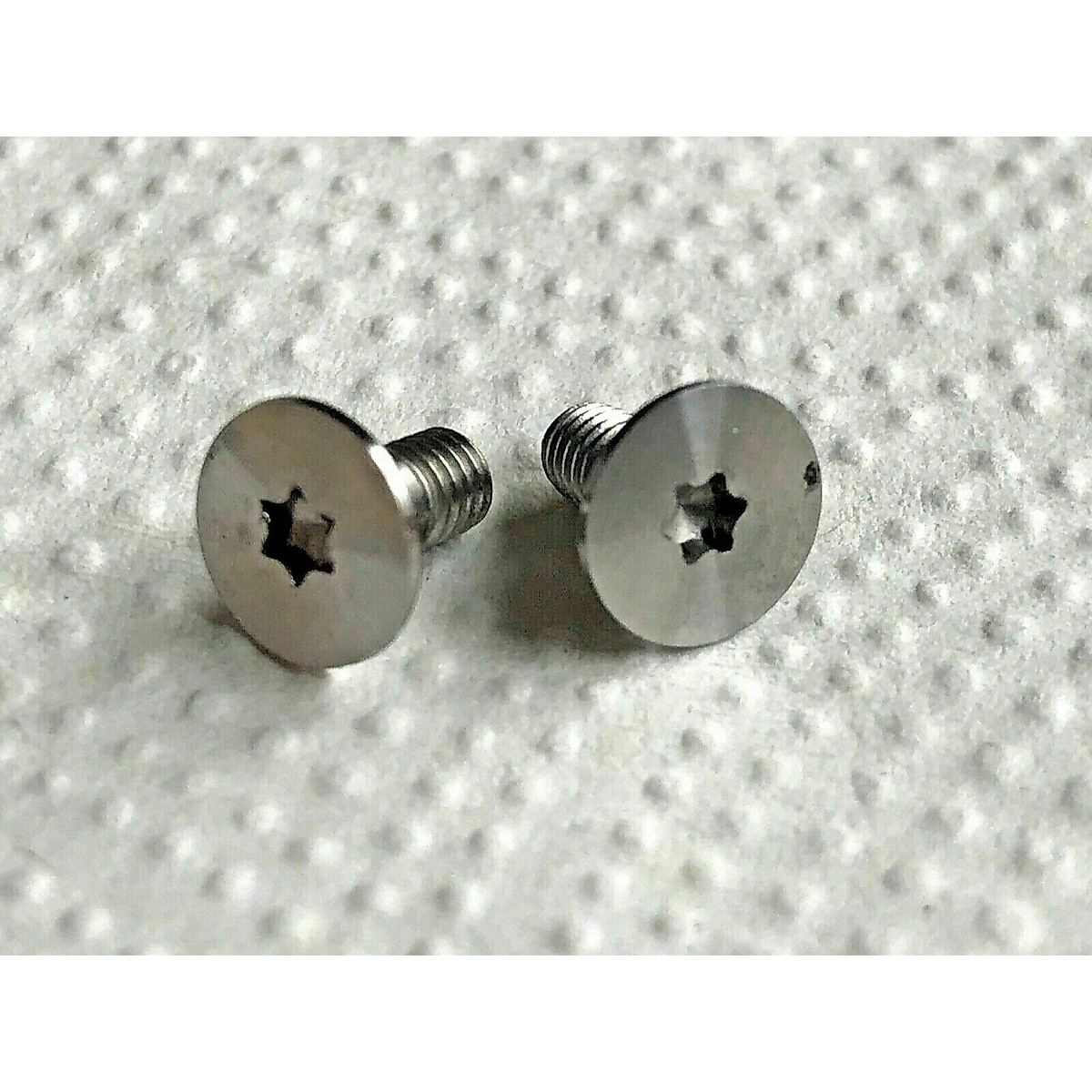 T8 Antenna Plate Screws (2pcs) Replacement for Mac Mini Unibody A1347 (Mid 2010-Late 2012)