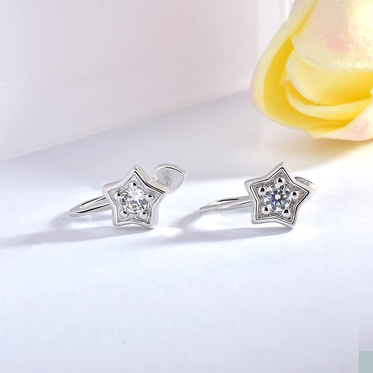 Star Non-Piercing Earrings - Sterling Silver Hypoallergenic Stars Ear Cuffs Cartilage Earrings Cubic Zirconia Clip On Earrings Simple Minimalist Earrings for Women Lady Gifts for Birthday Christmas