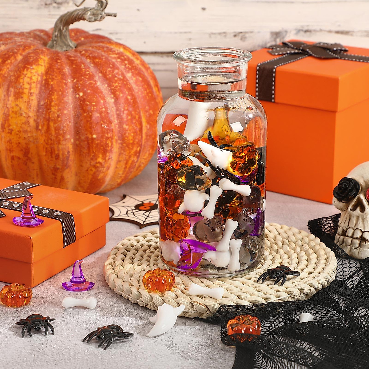 BOARDFEB Halloween Acrylic Vase Filler, 240pcs Acrylic Pumpkin Ghost Bat Skull Head Witch Hats Gems Sensory Bin Table Scatter Vase Filler for Autumn DIY Crafts Home Centerpieces Table Decorations