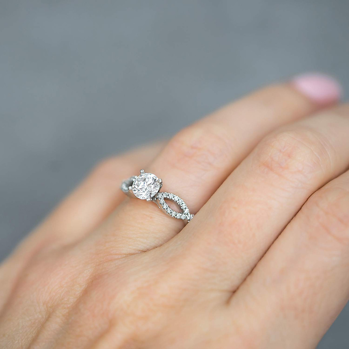 Aihpos Twisted Infinity Engagement Rings for Women Platinum Plated Silver, 1-1/4 Carat(ctw) Round Moissanite Anniversary Wedding Promise Rings (7)