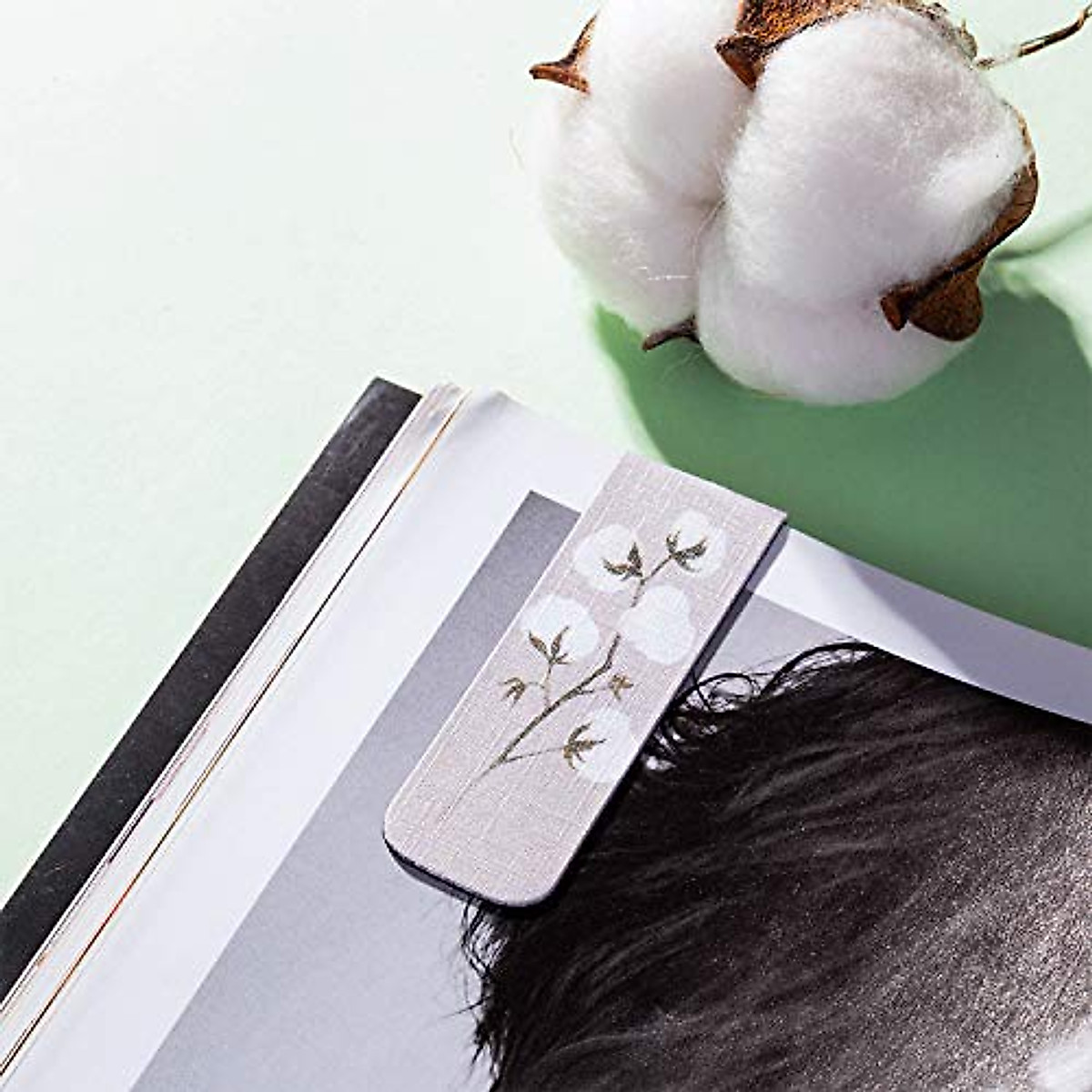 10 Pieces Magnetic Bookmarks Magnet Page Markers Assorted Book Markers Set for Students Reading (Flower Syle, 2.3 x 0.8 Inch)