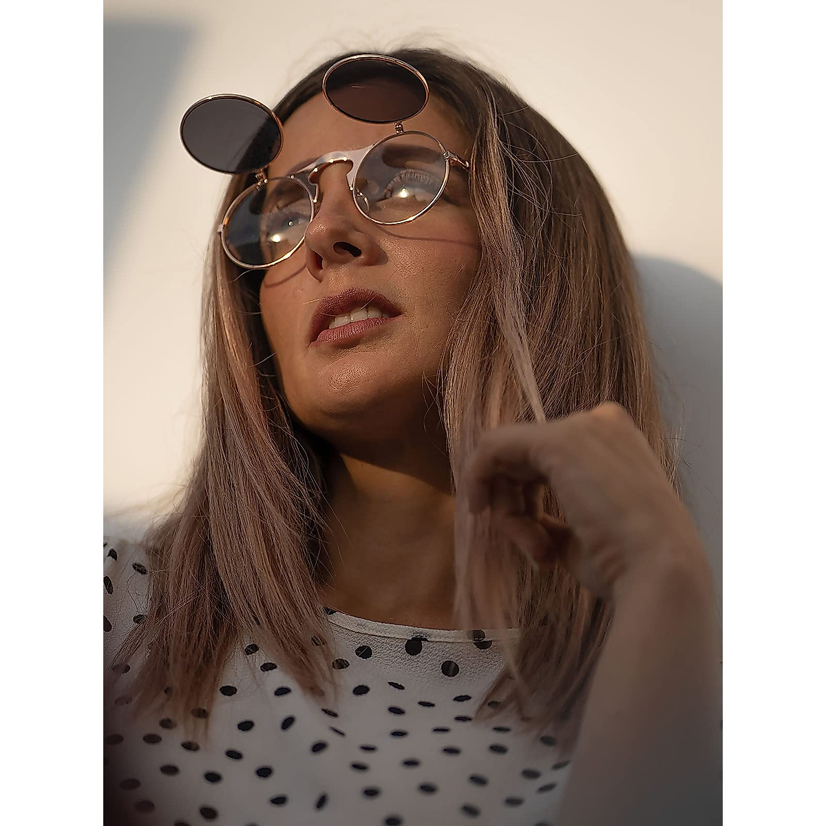 AIEYEZO Round Flip Up Sunglasses for Men and Women Rave Flip Glasses 90's Retro Steampunk Style (Gold/Grey)