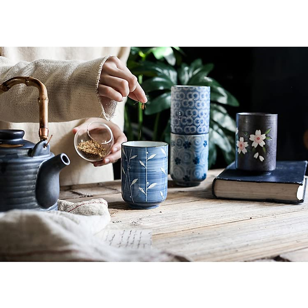 Caalio Japanese Porcelain Tea Cups, for Matcha Coffee Hot Green Tea, Chinese Tea, Mino ware, Diameter 2.9 inches x height 4.0 inches, 11fl oz/325ml - BLUE BLOSSOM