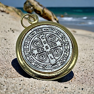 hand made St Benedict Jubilee Exorcism Medal 1.5 inch Two Tone with Prayer Card/MRT/Medal Pendant/medalla de San Benito en Dos tonos con tarjetita de oracion