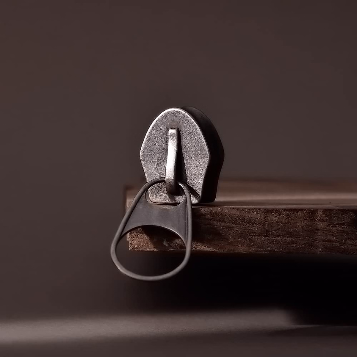 ERKUOO 2PCS Zipper Ear Gauges Fashion Ear Tunnels Plugs Flesh Stretchers Piercing Earrings Expander Earrings Body Jewelry 0g(8mm)