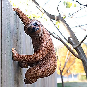 BELLA HAUS DESIGN Sloth Fence Hanger - Outdoor Hanging Sloth Statue- Detailed Garden Decor for Wall, Patio, Porch, Fence, Window