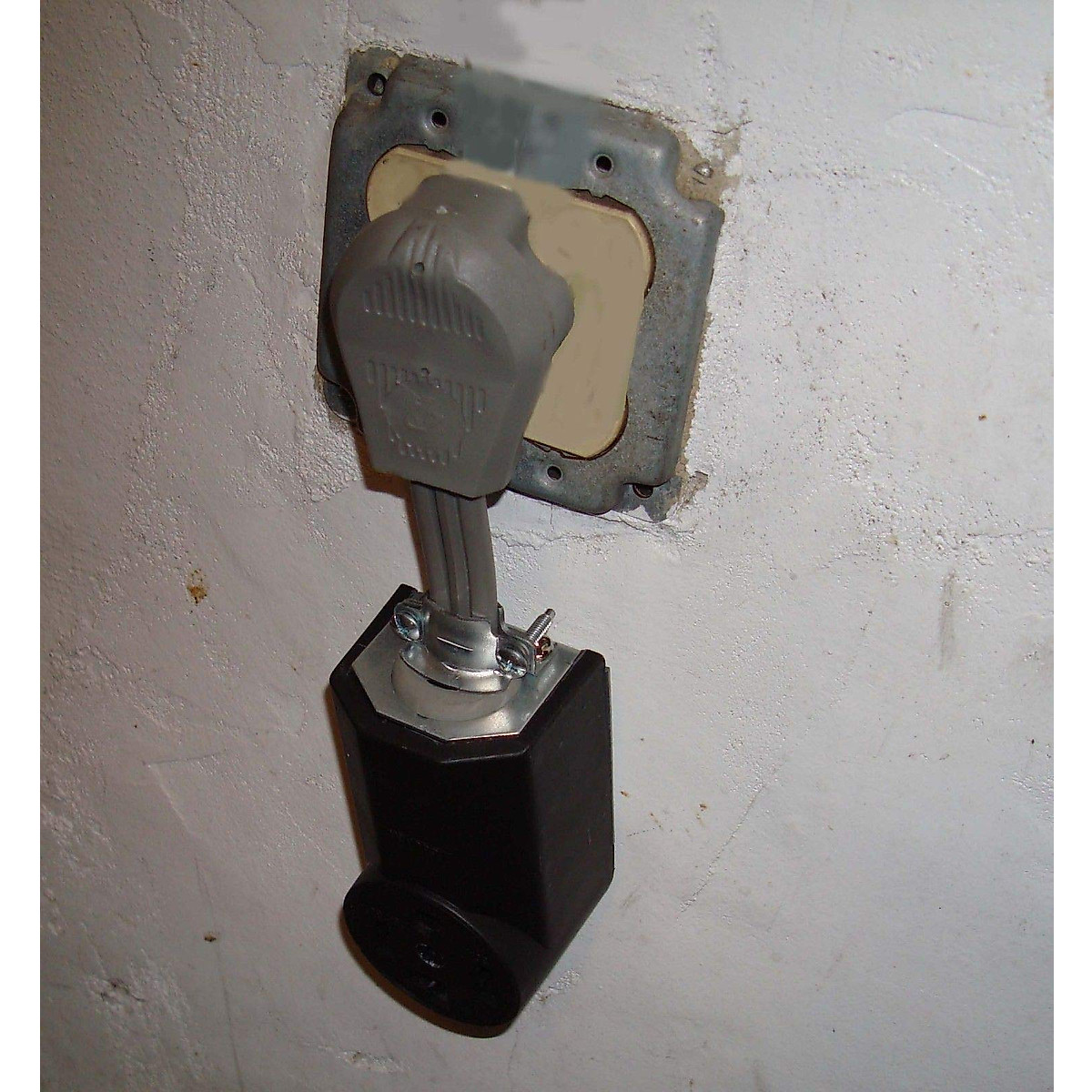 10-30P Male 3-Pin Dryer Plug to 6-50R Welder Female Socket Receptacle Outlet Electric Power Cord Cable Miller Lincoln Hobart Adapter/Converter NEMA FX370