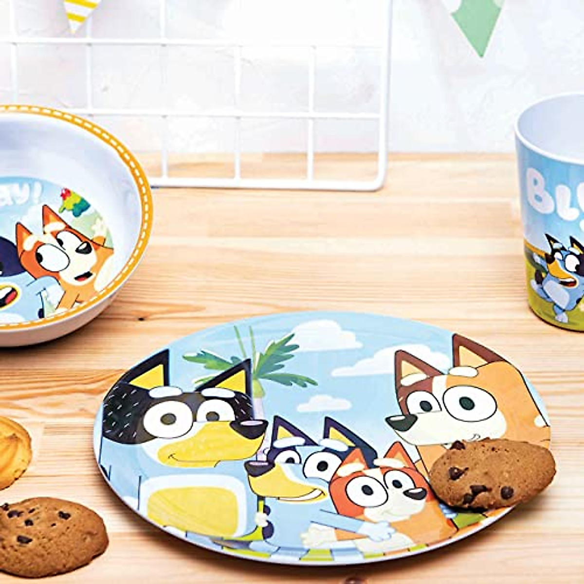 Zak Designs Bluey Kids Dinnerware Set Includes Plate, Bowl, Tumbler and Utensil Tableware, Made of Durable Material and Perfect for Kids (5 Piece Set, Non-BPA)