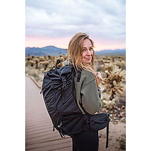 ALPS Mountaineering Black, 35-45L