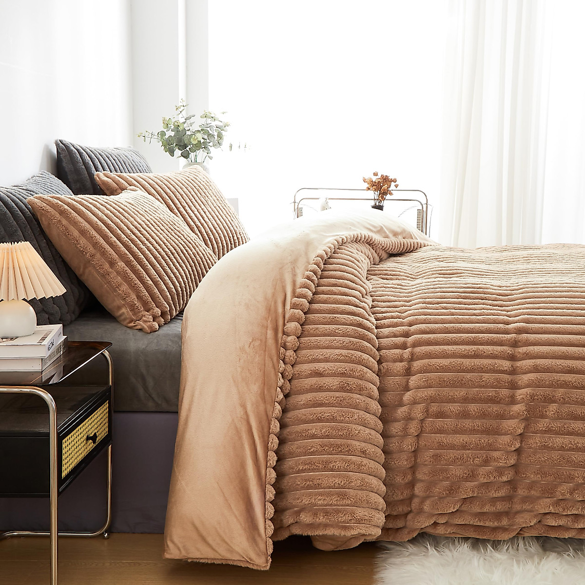 Jolusere Luxury Shaggy Plush Duvet Cover Set King Size Camel Velvet Bedding Set Faux Fur Fluffy Fuzzy Soft Furry Warm Winter Comforter Cover for Teen Girls Women Gifts 3 Pieces Farmhouse Bed Set