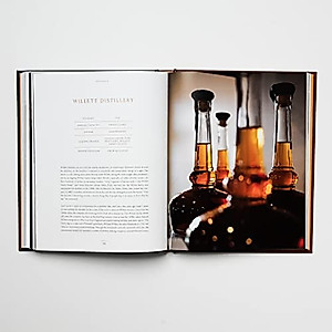 Bourbon [Boxed Book & Ephemera Set]: The Story of Kentucky Whiskey