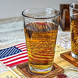 Greenline Goods – United States Constitution & Declaration of Independence Glasses (Set of 2) - 16 oz Drinking Glasses - American US Patriotic Gift Set We The People - Beer Glasses