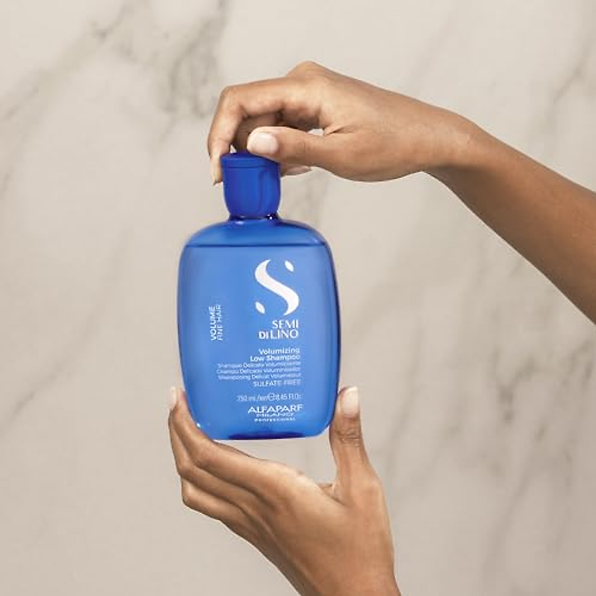 Alfaparf Milano Semi Di Lino Volume Shampoo For Fine Hair – Anti Frizz, Hair Thickening Shampoo to Add Volume & Body - Sulfate Free and Professional Salon Quality - Frizz Control Products (8.45 oz)