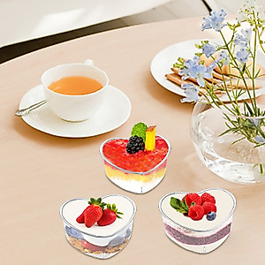 Foraineam 100 Pack 3.5 oz Clear Plastic Dessert Cups with Spoons, Valentine's Day Mini Appetizer Serving Plates Disposable Bowls for Desserts, Appetizers, Puddings, Mousse, Fruit Parfait and More