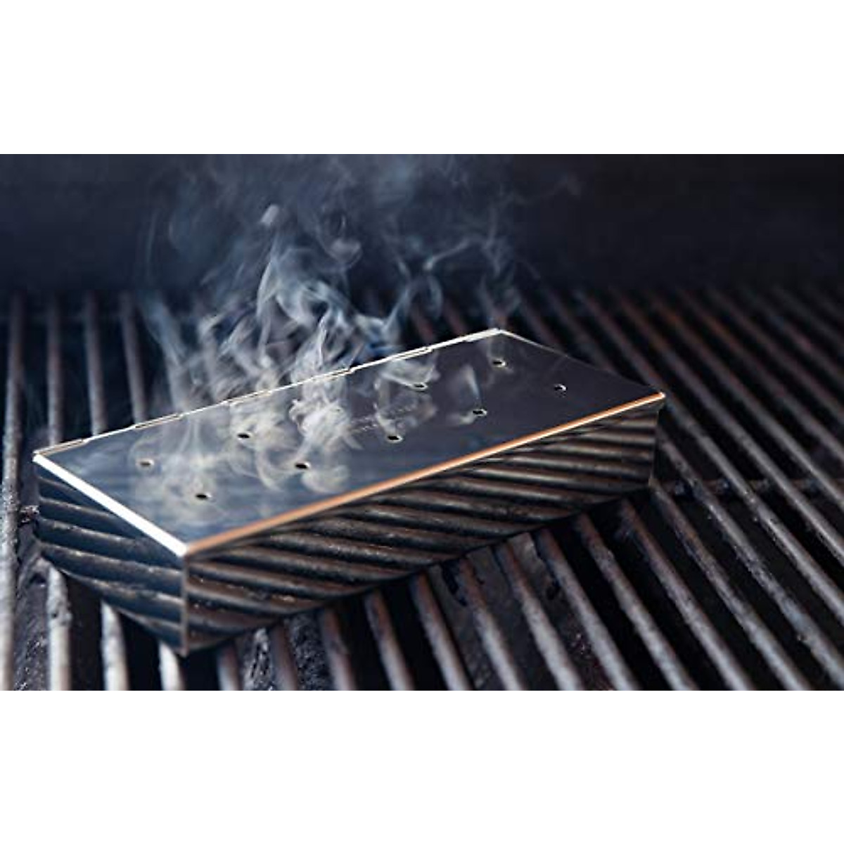 Hamburger Grilling Gift Set – Includes Smoker Box & Smoking Chips, Spices, Planks, Patty Press, Grill Scraper and More