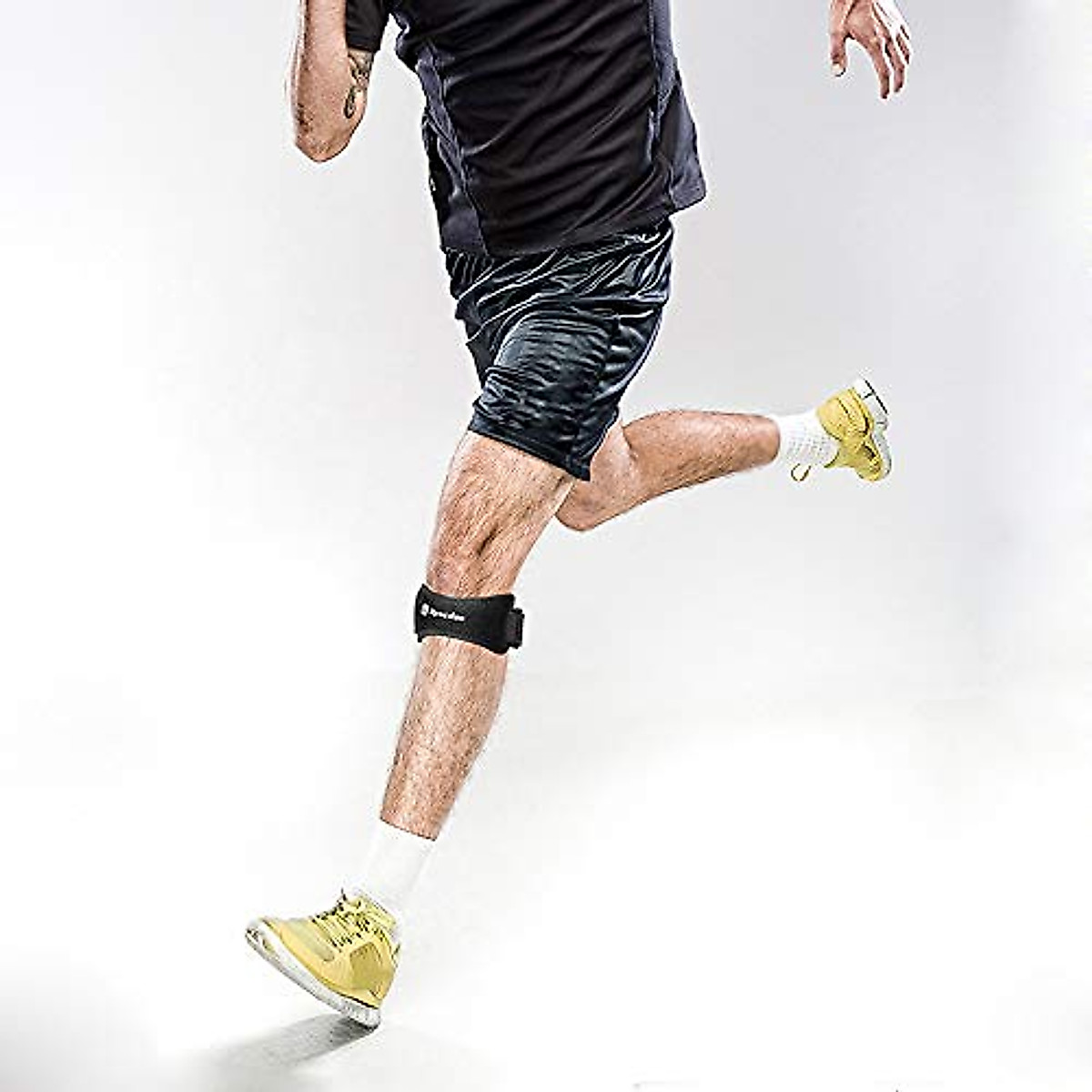 Knee Brace with Side Stabilizers Running Braces Knee Support Knee Braces for Knee Pain Knee Brace for Meniscus Tear Knee Support for Women Men Patella Tendon Strap Knee Wraps Basketball Knee Pad Black