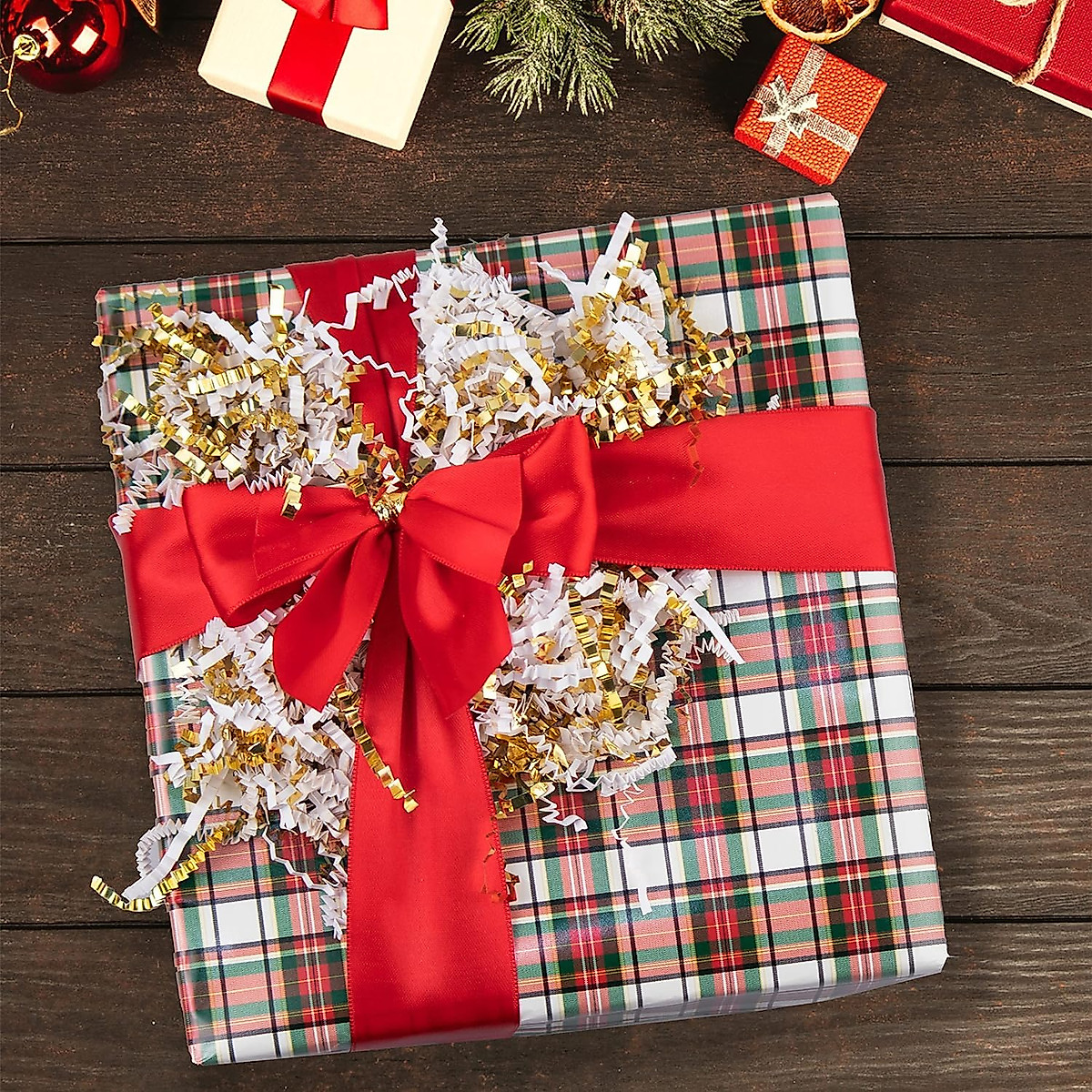 Crinkle Cut Paper Shred Filler (1/2 LB) for Valentine's Day Gifts Craft DIY's Packaging, White & Gold Shredded paper for Gift Box, Wrapping & Basket Filling for Christmas, Halloween & Wedding Decorations (White & Gold）