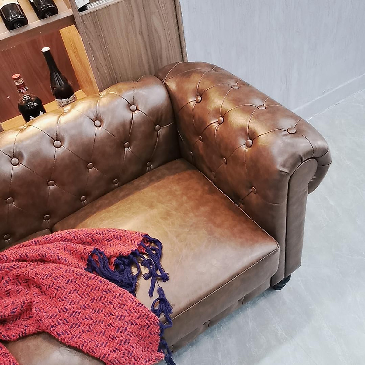 Lunanniu 88.2 Inch Classic Chesterfield Style PU Leather Sofa Rolled Arms Couch with Tufted Back Solid Wood Legs 3-Seater Couch for Living Room Elegant and Timeless Design Comfortable Seating Brown