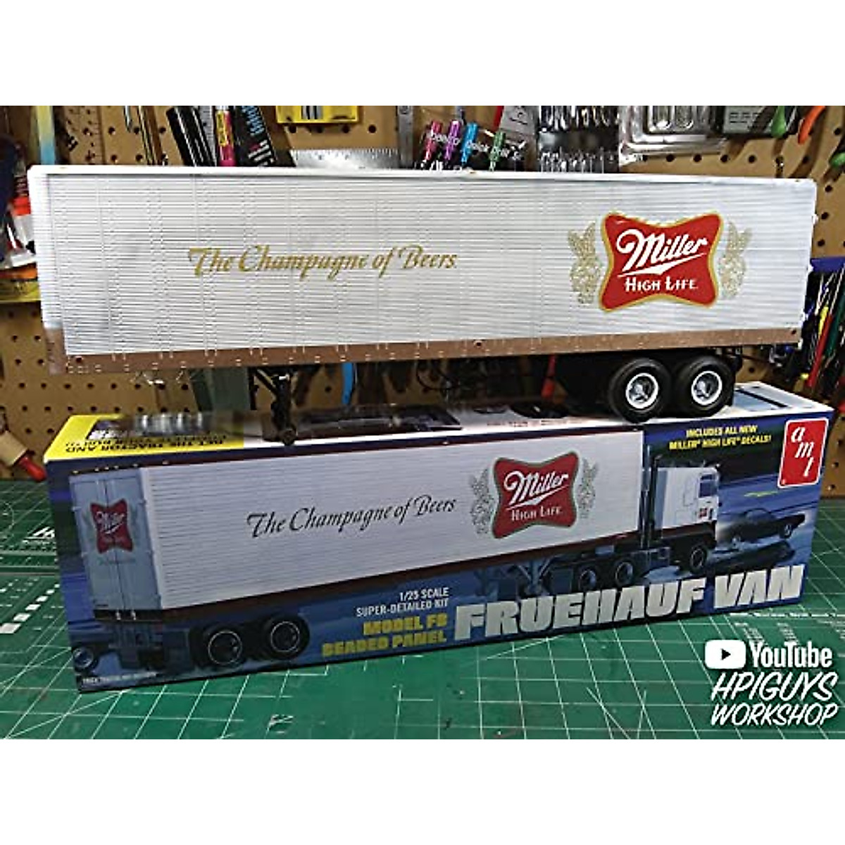 AMT Fruehauf 40' Semi Trailer (Miller Beer) 1:25 Scale Model Kit