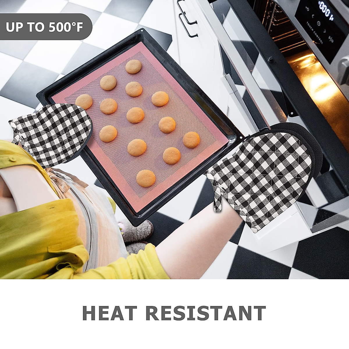 Qulable 1 Pair Short Oven Mitts - Silicone Kitchen Oven Gloves High Heat Resistant 500℉, Mini Oven Mits with Non-Slip Grip Surfaces and Hanging Loop for BBQ, Baking, Cooking and Grilling