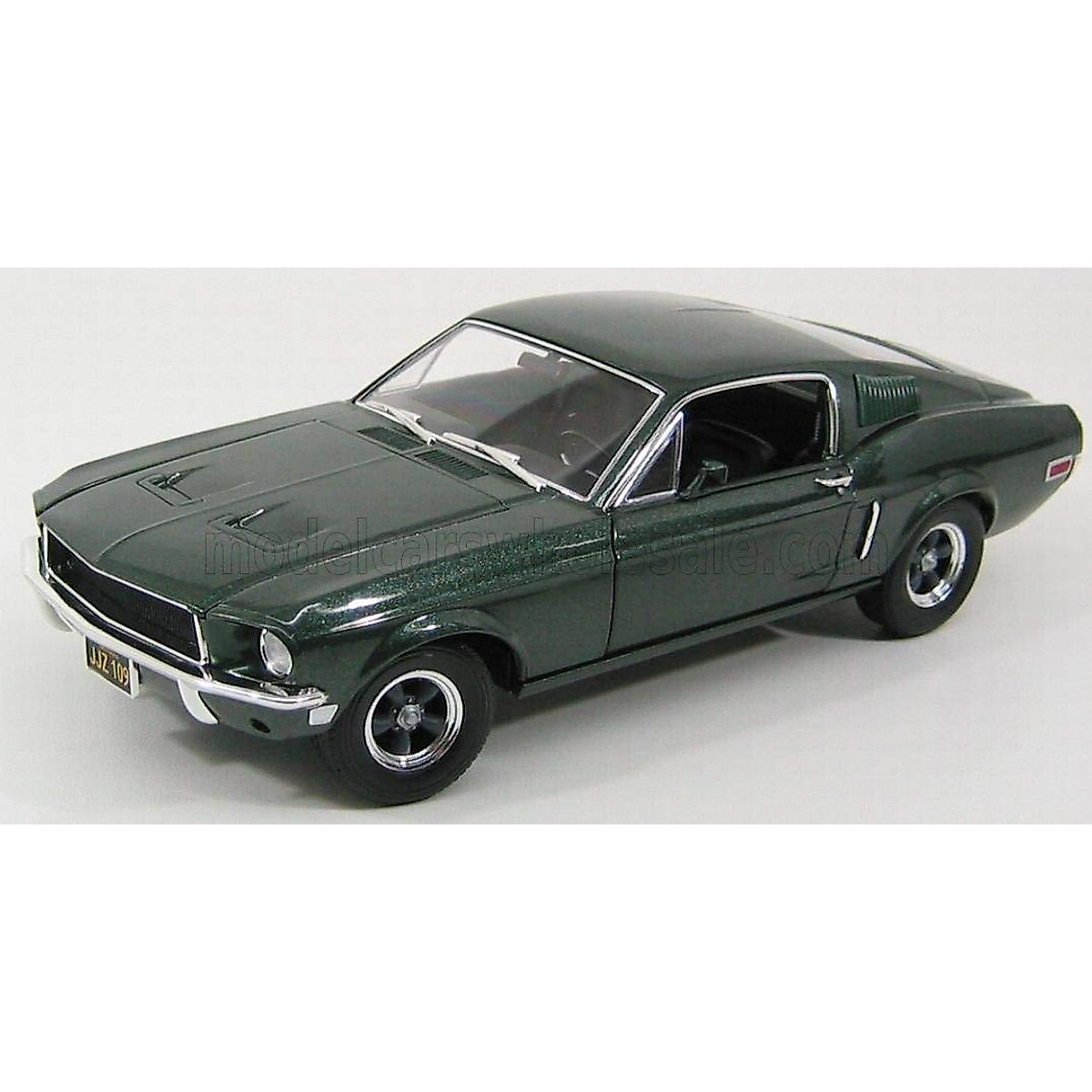 Greenlight 12822 Steve McQueen Bullitt 1968 Ford Mustang GT Hard Top 1/18 Scale Diecast