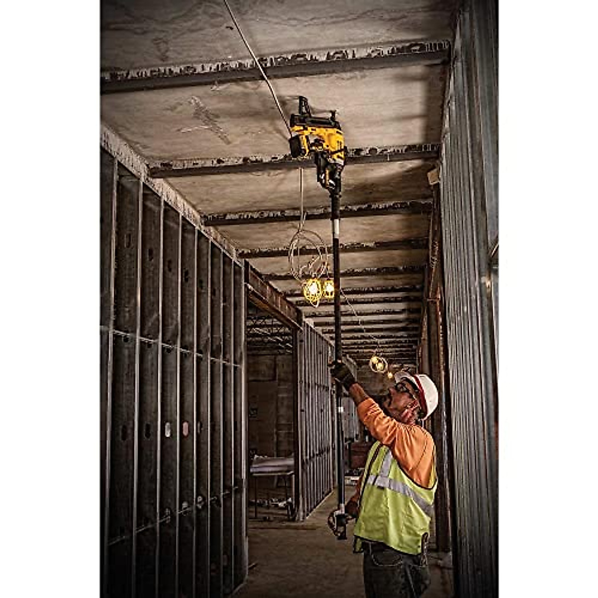 Dewalt 20V Max Cordless Concrete Nailer Kit