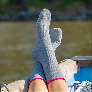 Dr. Motion Women Outdoor Hiking Walking Compression Crew Socks With Enhanced Cushion And Breathable Arch Support 4 Pairs (Solid Denim)