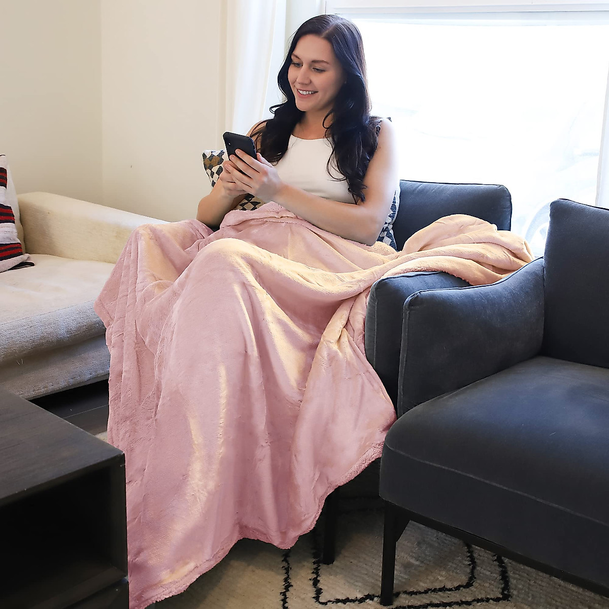 Catalonia Pink Sherpa Throws Blanket for Girls, Super Soft Comfy Fuzzy Micro Plush Fleece Snuggle Blanket for Sofa Couch TV Bed Reversible Match Color All Seasons, 50"x60", Tone to Tone